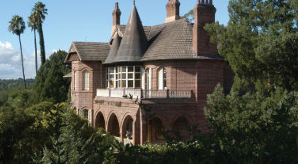 Take A Look At These Beautiful Australian Stately Homes