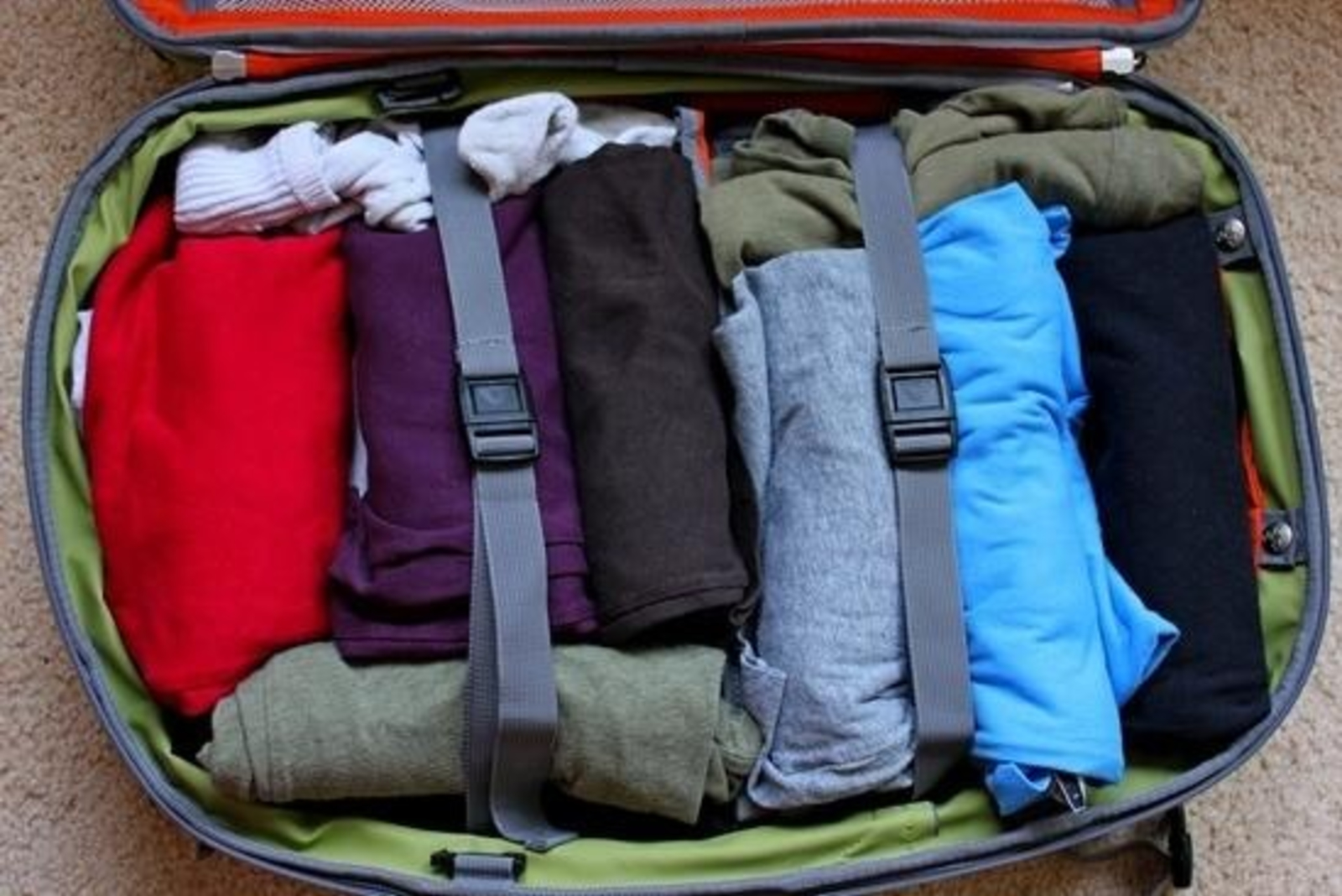 5 tips for travelling with hand luggage only | Flight Centre UK