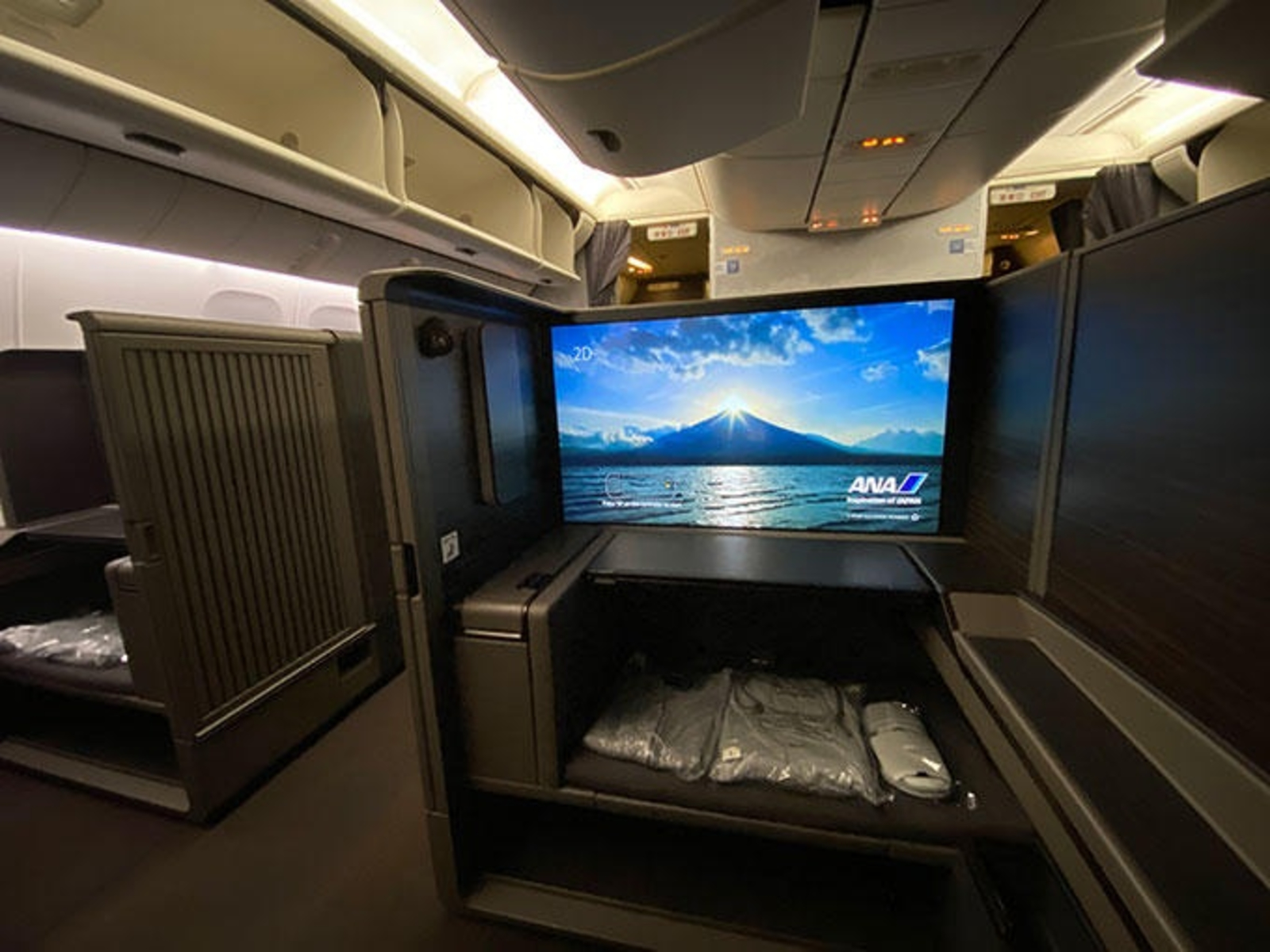 Discover Flying with ANA | Flight Centre UK