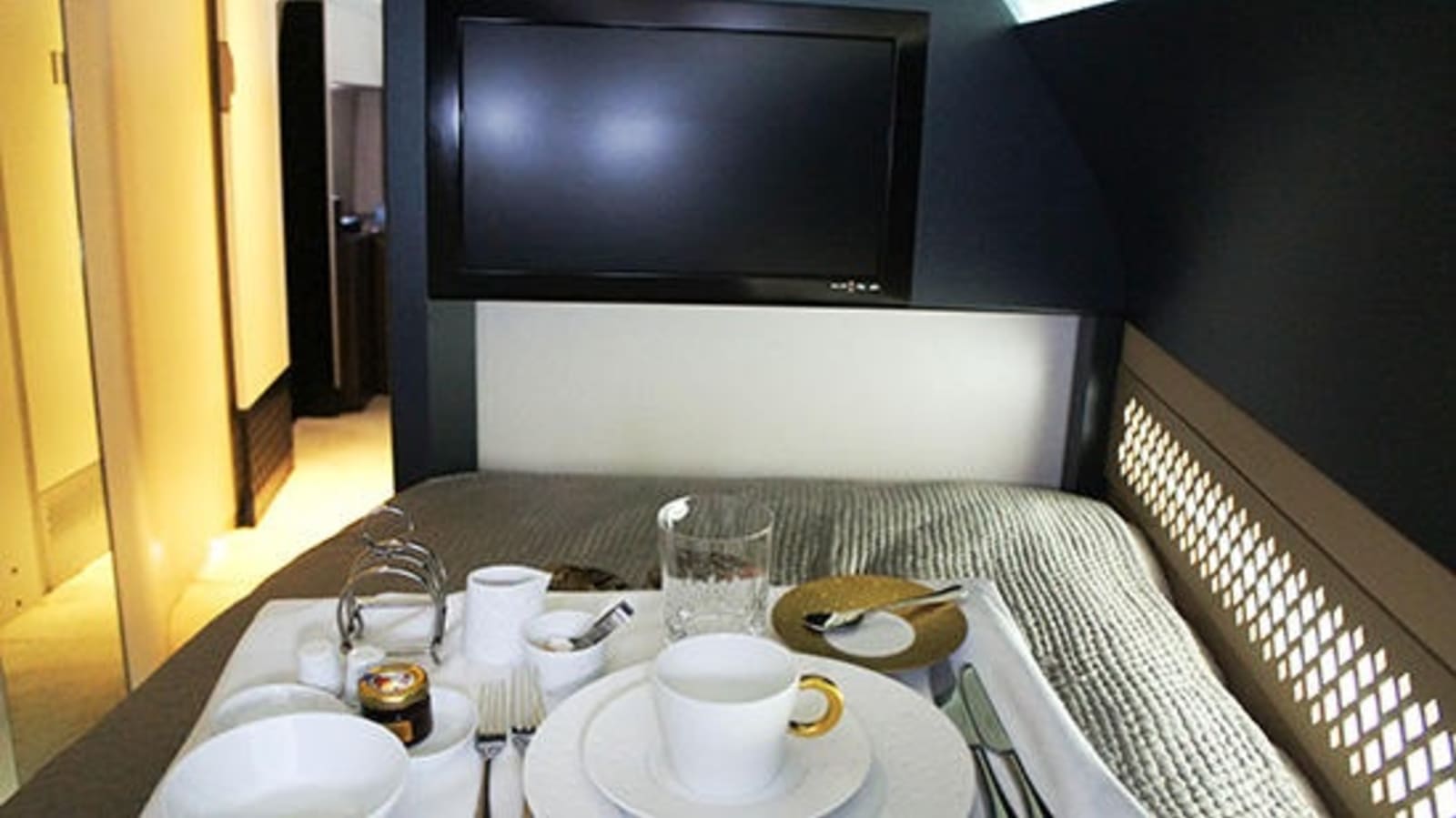 What it's Really Like Inside Etihad's 'The Residence' | Flight Centre UK