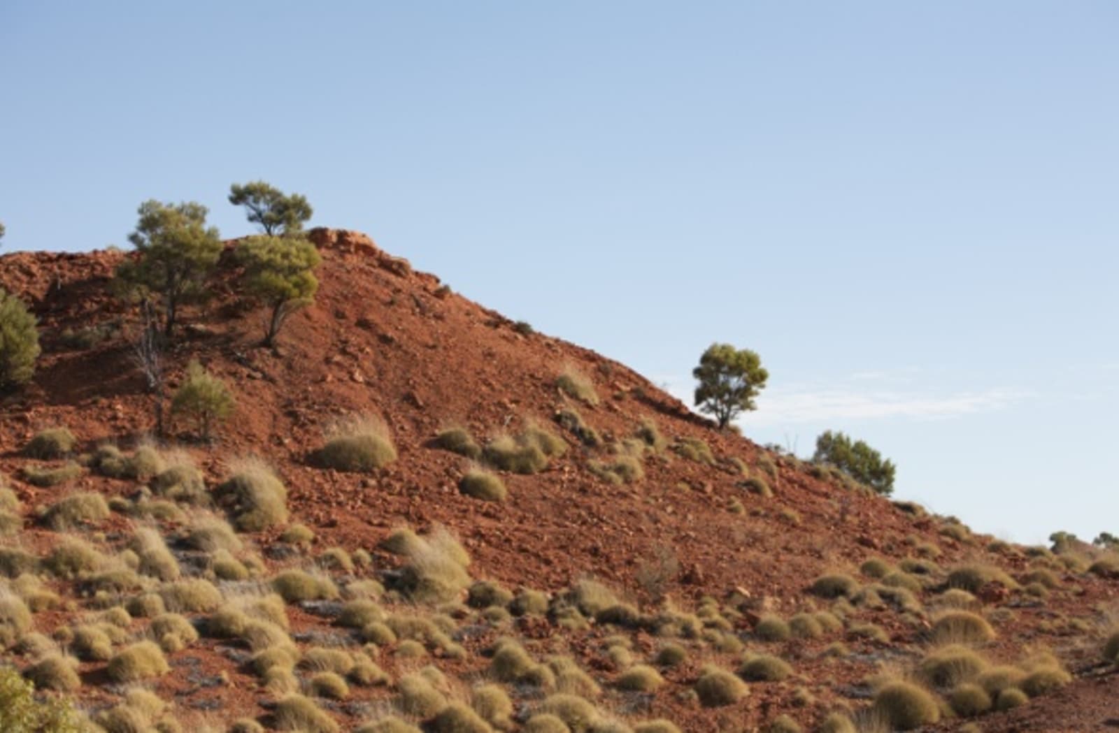 Dig Into Winton: Caves, Gems And Bones In Outback Queensland